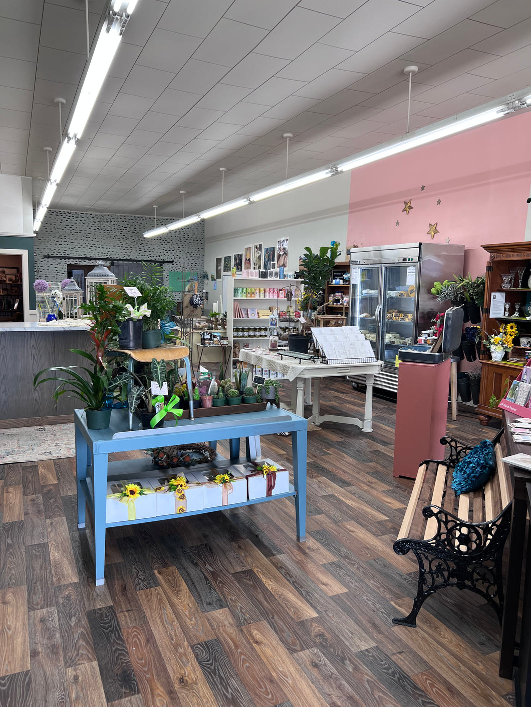 Lynnie's Nest Floral and Art Studio