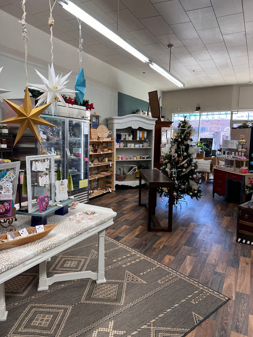 Lynnie's Nest Floral and Art Studio