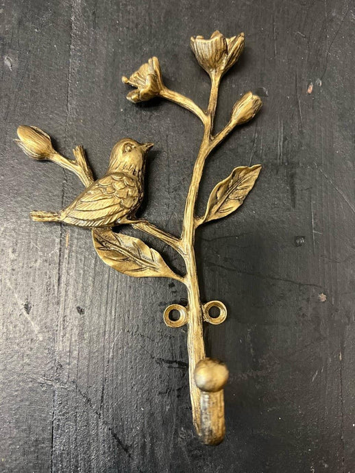 Lynnie's Nest Floral and Art Studio